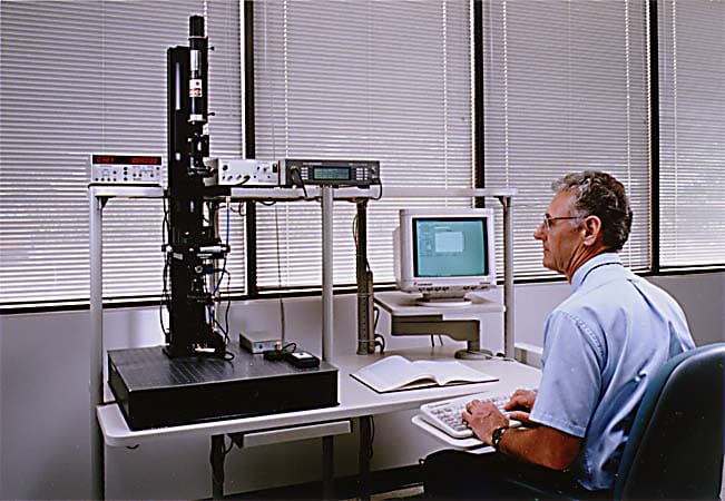 Hinds Instruments - World Leader in Polarization Measurment